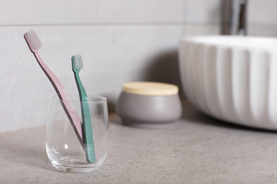Lengua blanca: ¿qué es la saburra y qué hacer? - Jordan Oral Care