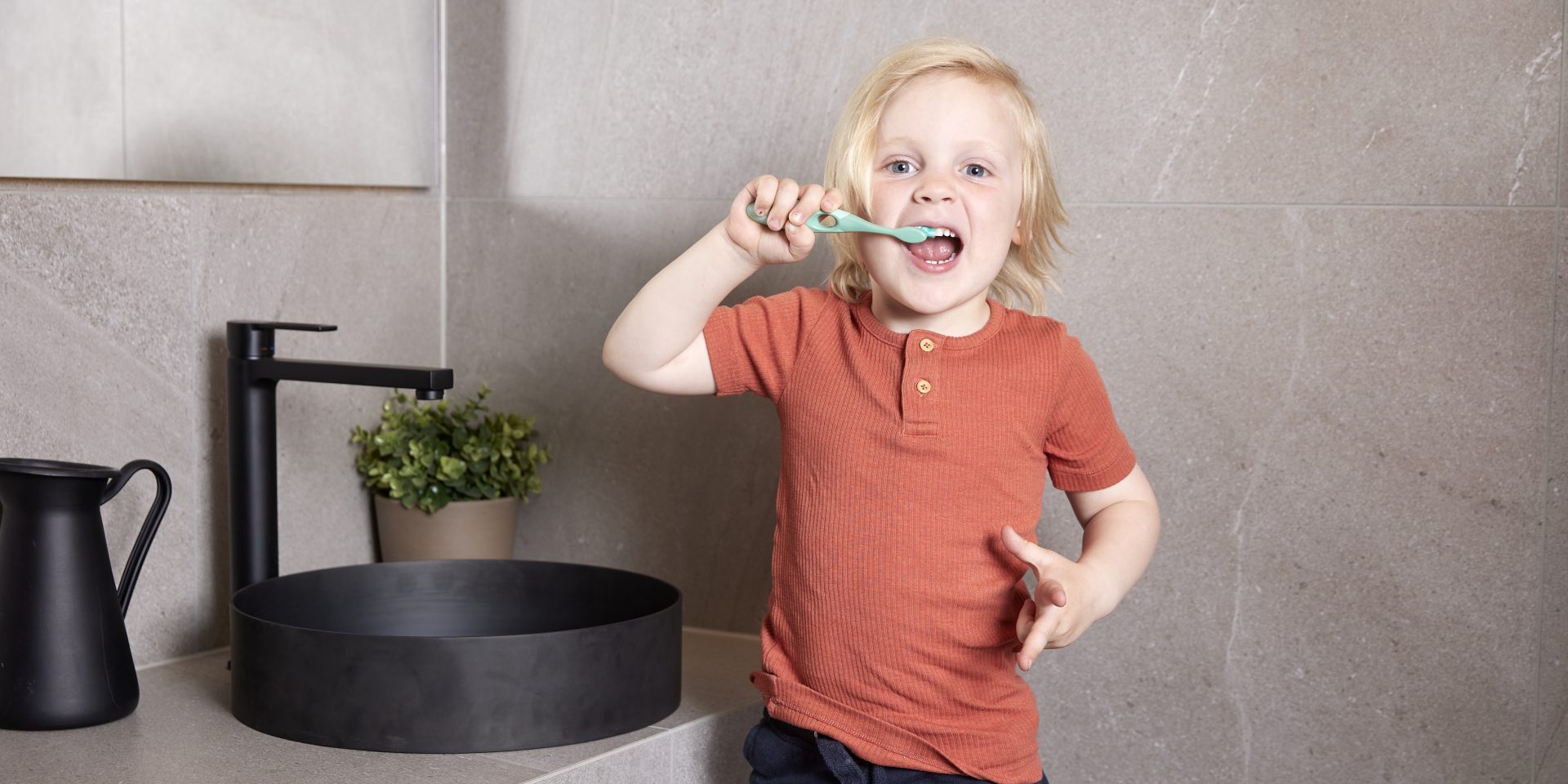 Hvordan få barn til å pusse tenner? | Jordan Oral Care