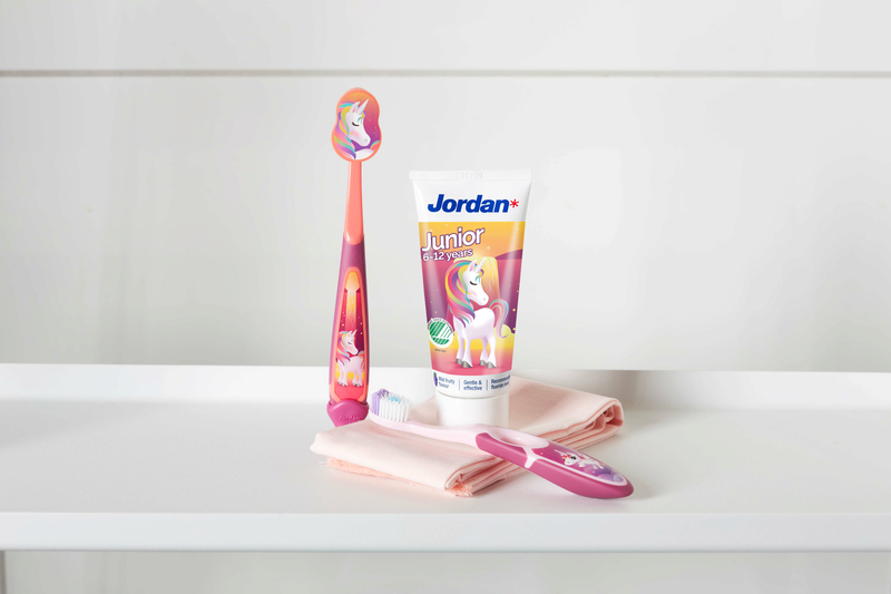 Dent de lait cassée: Les gestes | Jordan Oral Care
